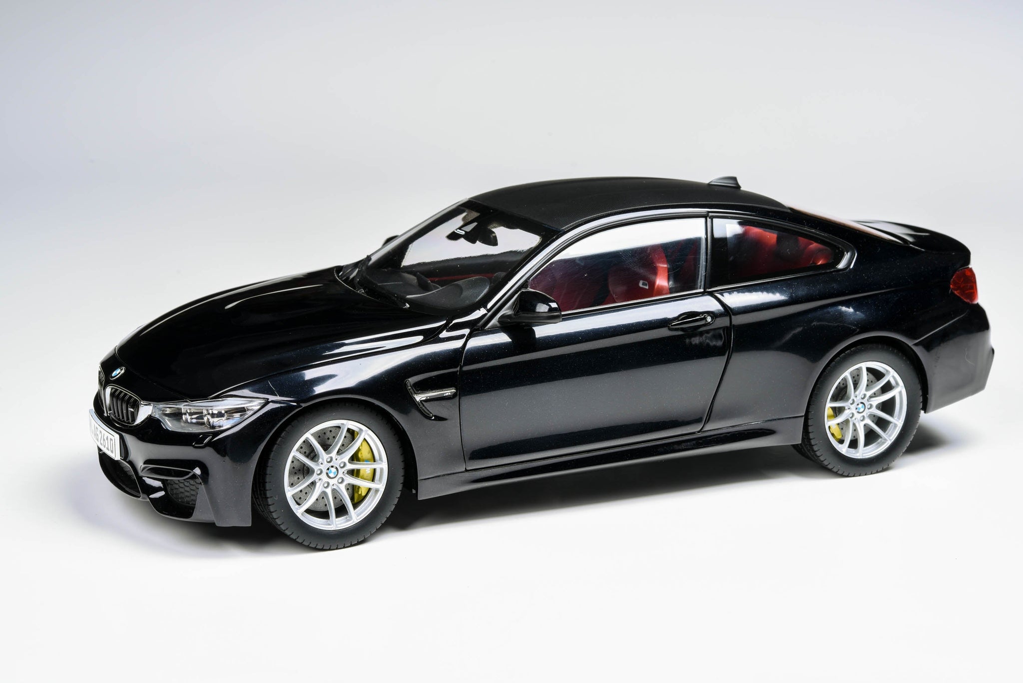 1:18 Scale BMW M4 Coupe F82 – paragonmodelstore